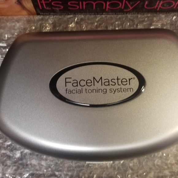 Suzanne Somers | Other | Suzanne Somers Facemaster Facial Toning System ...